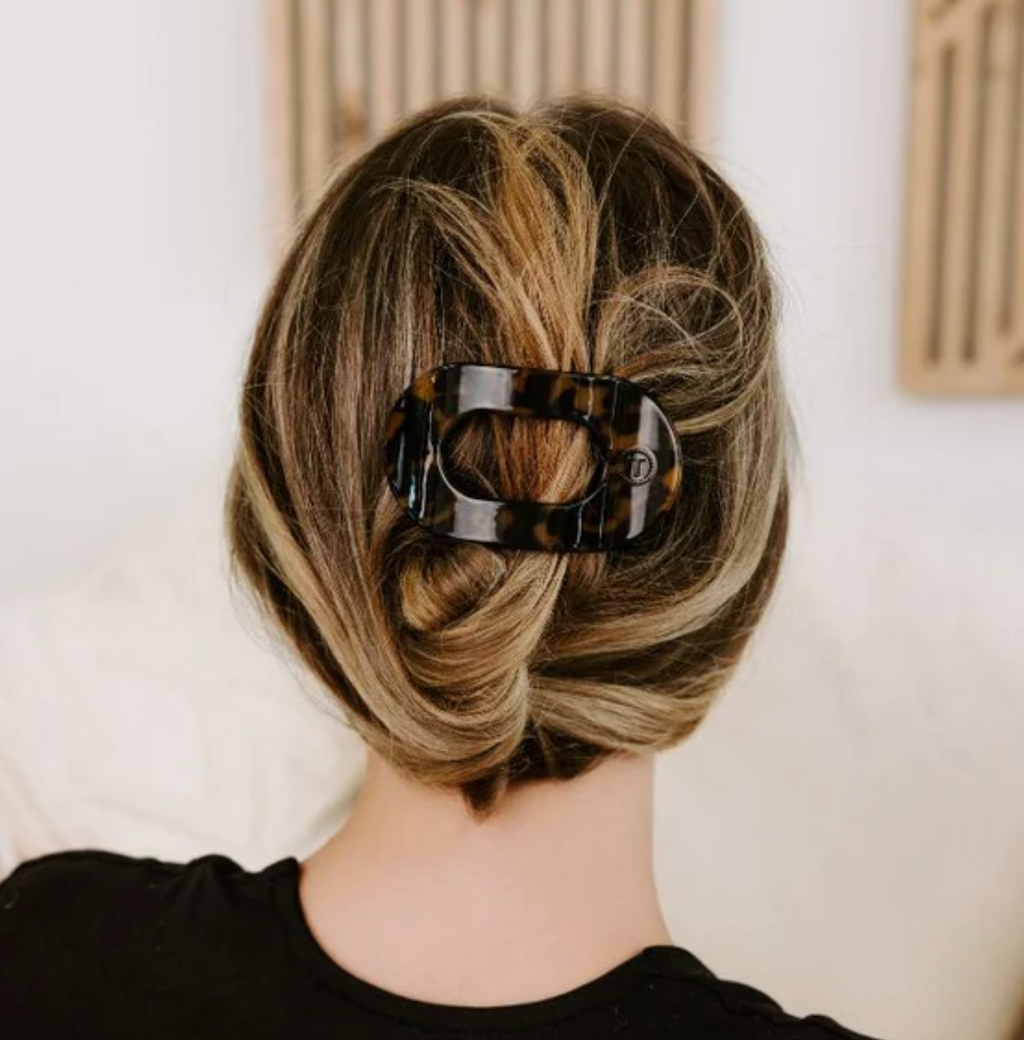 Tortoise Small Flat Round Clip – Lou & Company